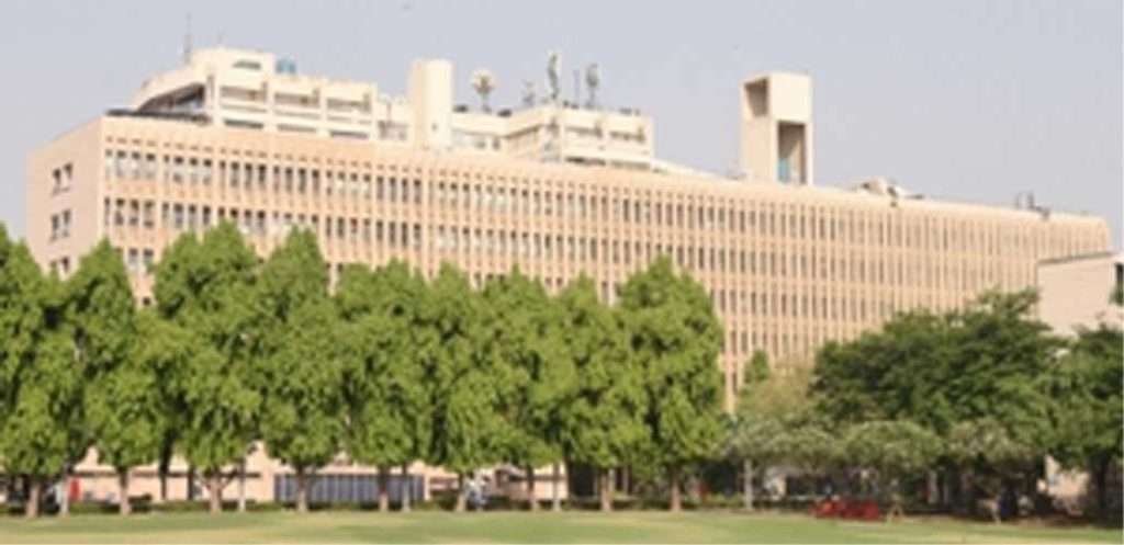IIT Delhi announces M.Tech in Energy Transition program for Abu Dhabi ...