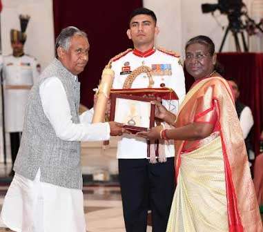 PRESIDENT OF INDIA PRESENTS BHARAT RATNA | SarkariTel.com