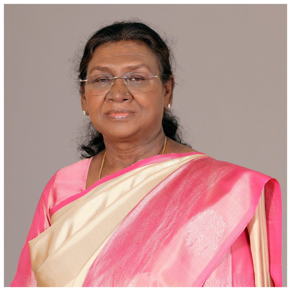 President of India, Smt Droupadi Murmu - Sarkaritel.com Government News ...